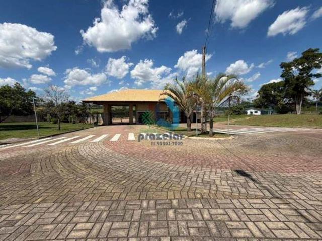 Terreno em condomínio fechado com 1.000 m²