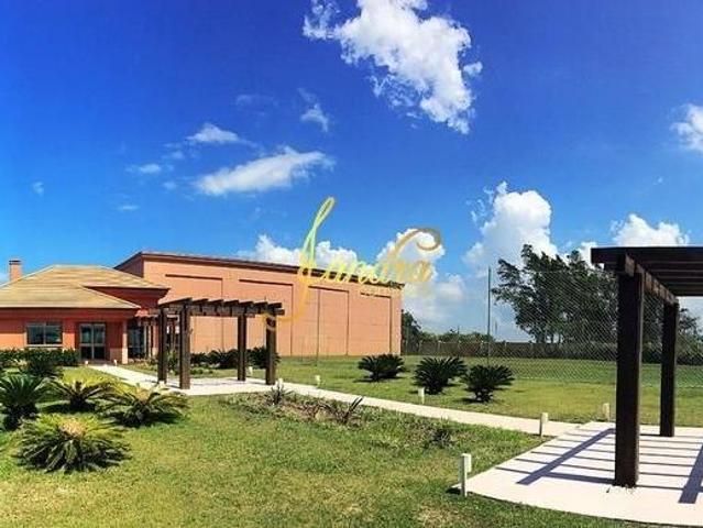 Terreno em condomínio fechado com 462m2 COM VISTA LAGO