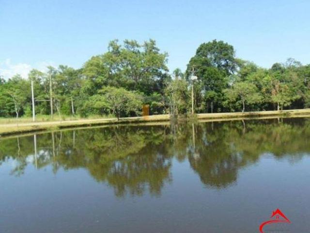 Terreno em condomínio fechado com açude, 2467m²