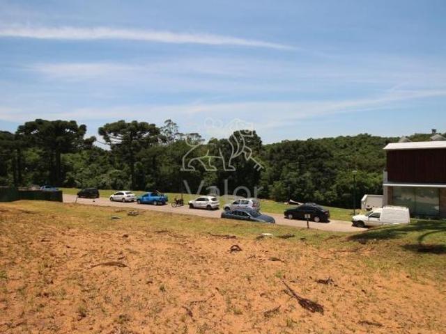 Terreno em condomínio fechado de alto padrão no Ecoville
