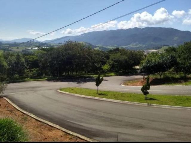 Terreno em Condomínio Fechado em Vargem/SP