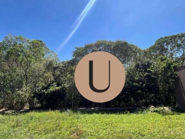 Terreno em Condomínio Fechado em Aldeia da Serra!