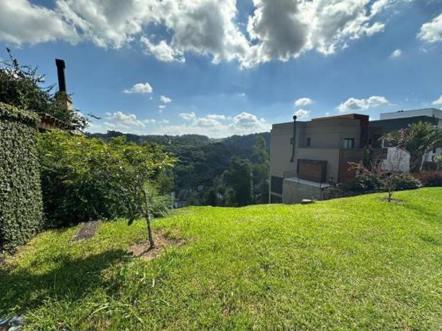 TERRENO EM CONDOMÍNIO FECHADO EM GRAMADO/RS