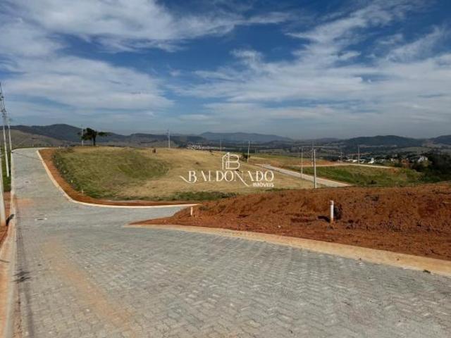 Terreno em condomínio fechado em PIRACAIA SP pronto para construir