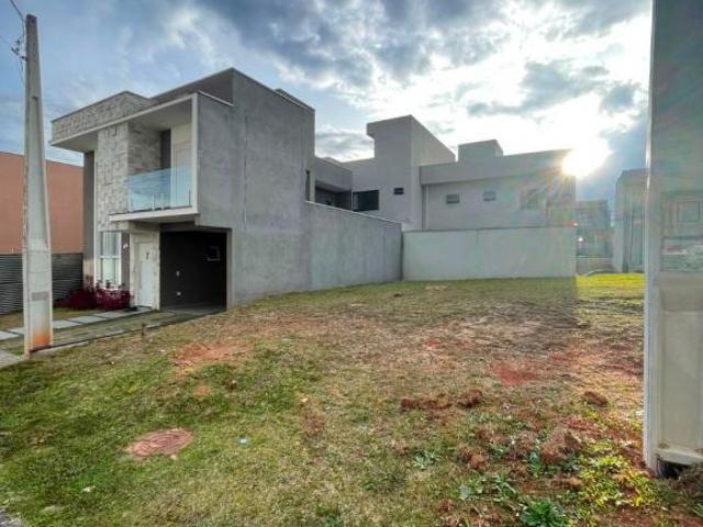 Terreno em condomínio fechado em São José dos Pinhais/PR