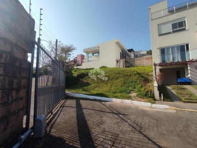 Terreno em condomínio fechado na Vila Nova