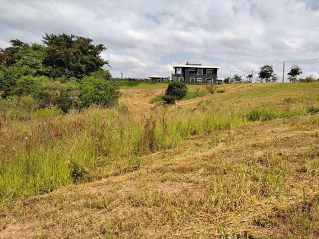 Terreno em condomínio fechado na beira da represa