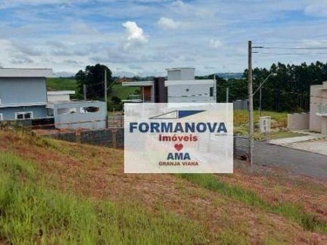 Terreno em condomínio fechado na Granja Viana