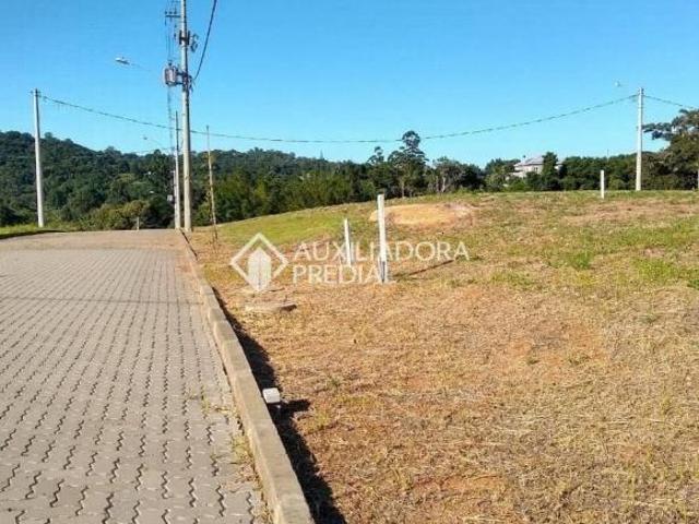 Terreno em condomínio fechado no bairro Campo Novo