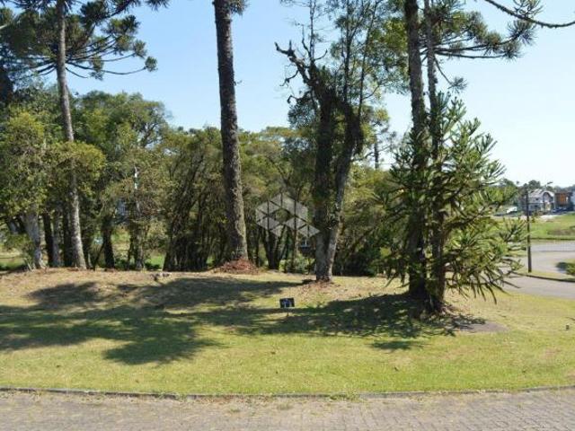 Terreno em condomínio fechado no centro de Canela, com 948,00 m²