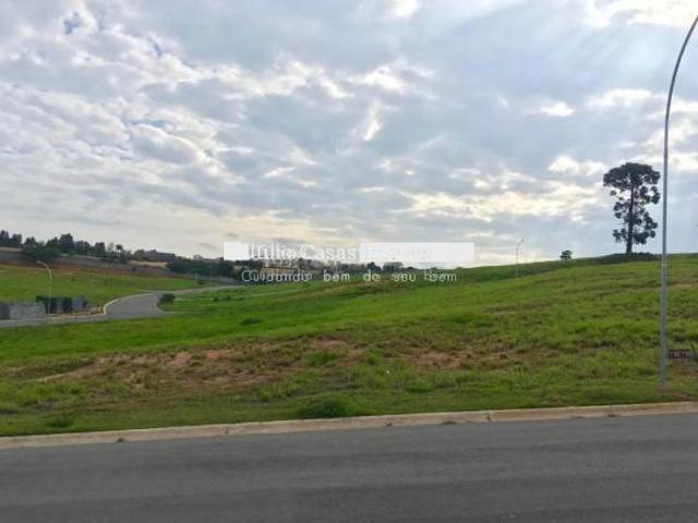 Terreno em Condomínio. Localização privilegiada