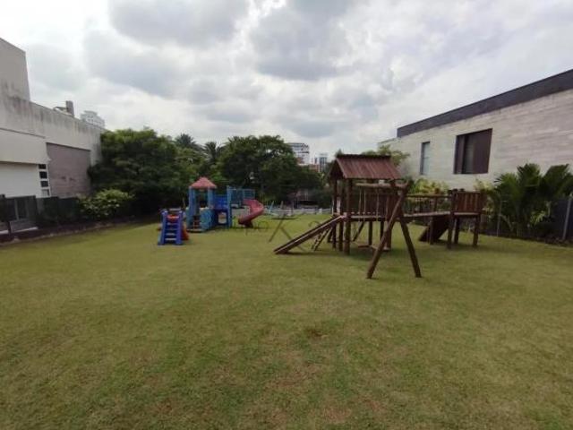 Terreno em Condominio Morumbi 827m²