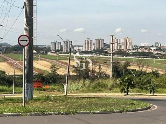 Terreno em condomínio no Parque Brasil 500, Paulínia SP: 250m² de área!