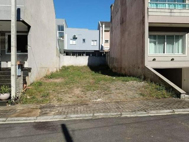 Terreno em condomínio no Pinheirinho à venda