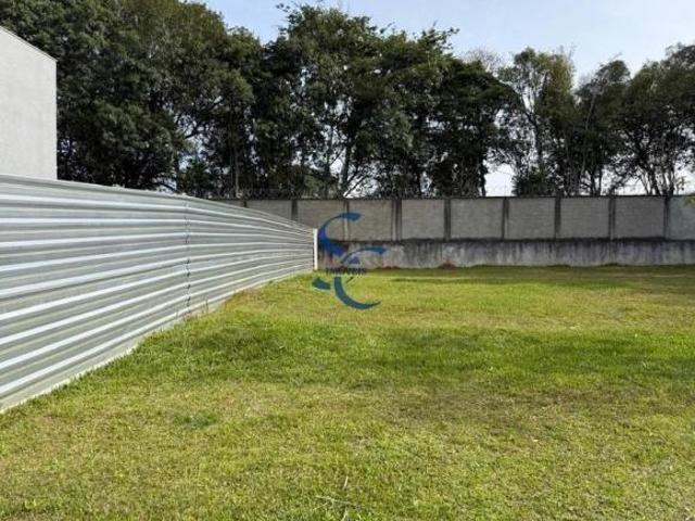 Terreno em condomínio no Umbará