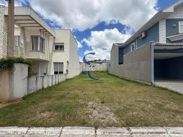 Terreno em condomínio no Umbará