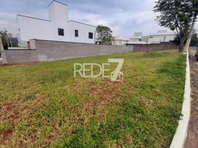 Terreno em Condomínio na Vila Hollândia, Campinas SP 397m² de área Oportunidade Única!