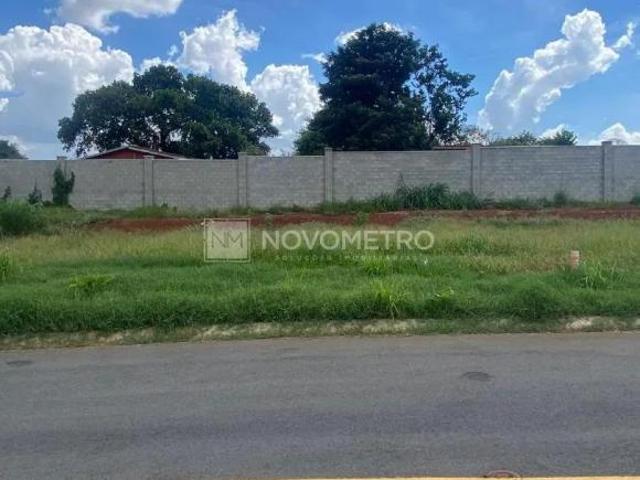 Terreno em Condomínio Santa Terezinha