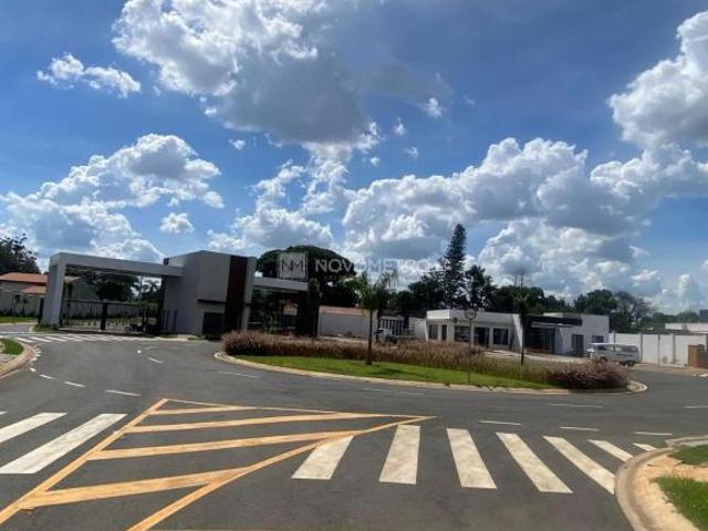 Terreno em Condomínio Santa Terezinha