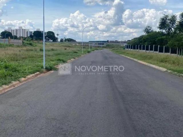 Terreno em Condomínio Santa Terezinha