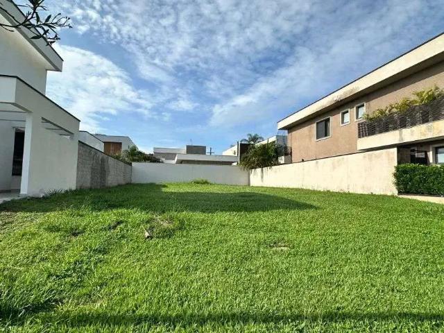 Terreno em Condomínio para Venda em Taubaté/SP Condomínio San Marco