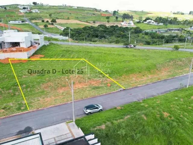 Terreno em Condomínio para Venda em Taubaté/SP Campos do Conde