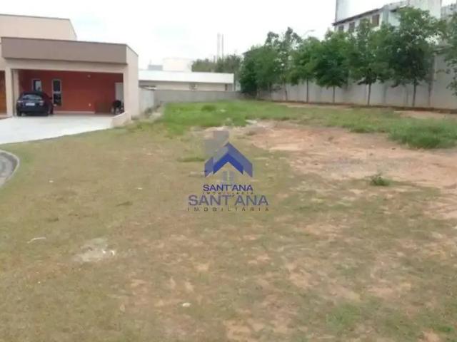 Terreno em Condomínio para Venda em Taubaté/SP Piracangaguá