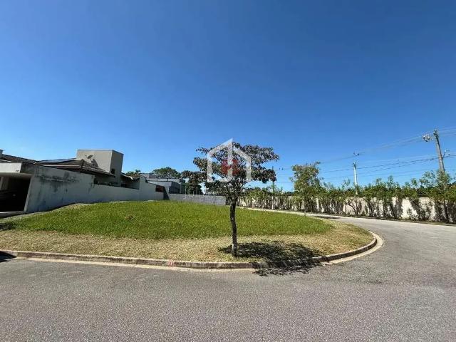 Terreno em Condomínio para Venda em Taubaté/SP Residencial Ouroville