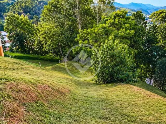 Terreno em Condomínio para Venda em Teresópolis/RJ Centro