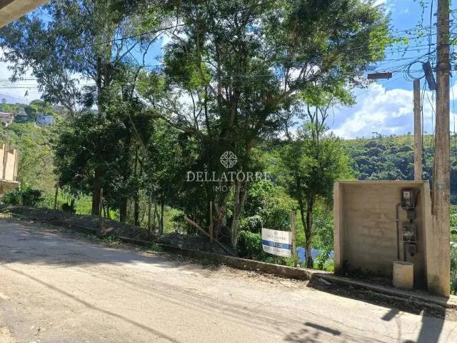 Terreno em Condomínio para Venda em Teresópolis/RJ Jardim Salaco