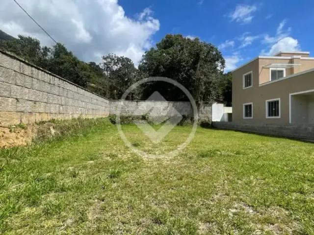 Terreno em Condomínio para Venda em Teresópolis/RJ Parque do Imbui