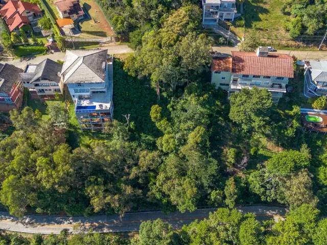 Terreno em Condomínio para Venda em Teresópolis/RJ Parque do Imbui