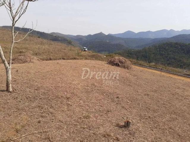 Terreno em Condomínio para Venda em Teresópolis/RJ Pessegueiros