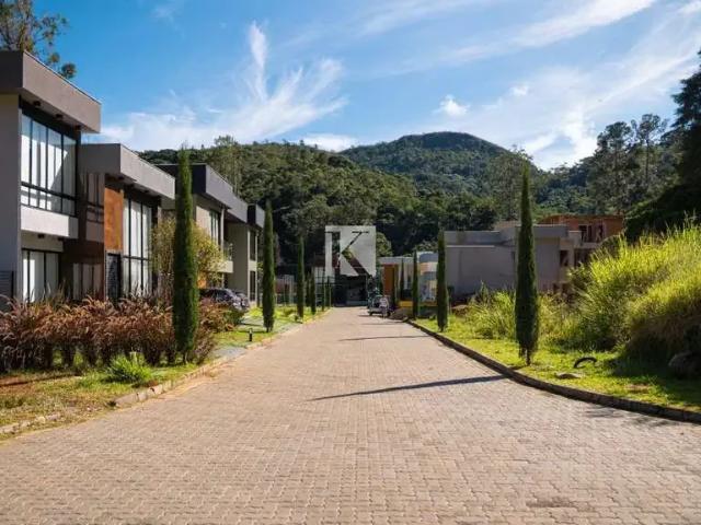 Terreno em Condomínio para Venda em Teresópolis/RJ Posse