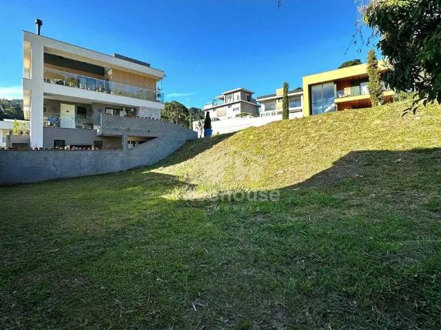 Terreno em Condomínio para Venda em Teresópolis/RJ Posse