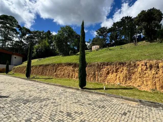 Terreno em Condomínio para Venda em Teresópolis/RJ Posse