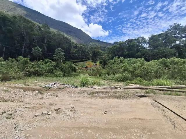 Terreno em Condomínio para Venda em Teresópolis/RJ Três Córregos