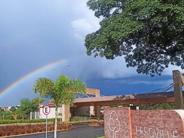 Terreno em Condomínio para Venda em Trindade/GO Parqville Quaresmeira
