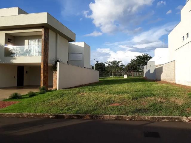 Terreno em Condomínio para Venda em Uberaba/MG Estância dos Ipês