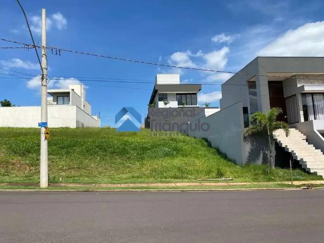 Terreno em Condomínio para Venda em Uberaba/MG Recreio dos Bandeirantes