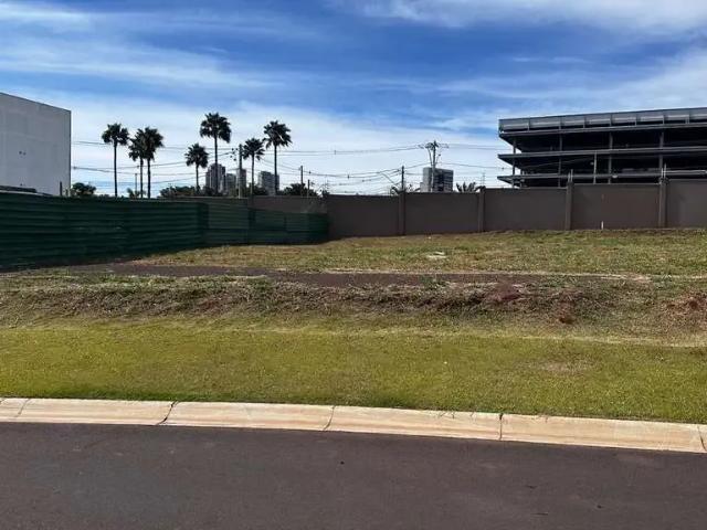 Terreno em Condomínio para Venda em Uberlândia/MG Gávea
