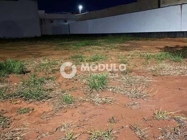 Terreno em Condomínio para Venda em Uberlândia/MG Grand Ville