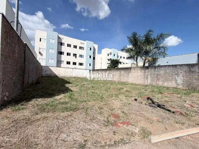 Terreno em Condomínio para Venda em Uberlândia/MG Jardim Holanda