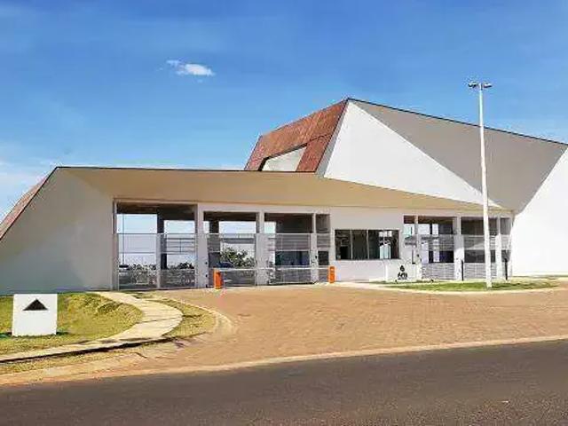 Terreno em Condomínio para Venda em Uberlândia/MG Laranjeiras