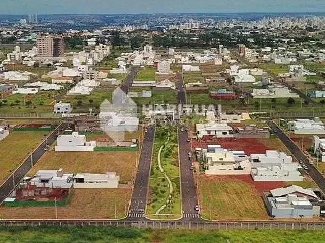 Terreno em Condomínio para Venda em Uberlândia/MG Novo Mundo