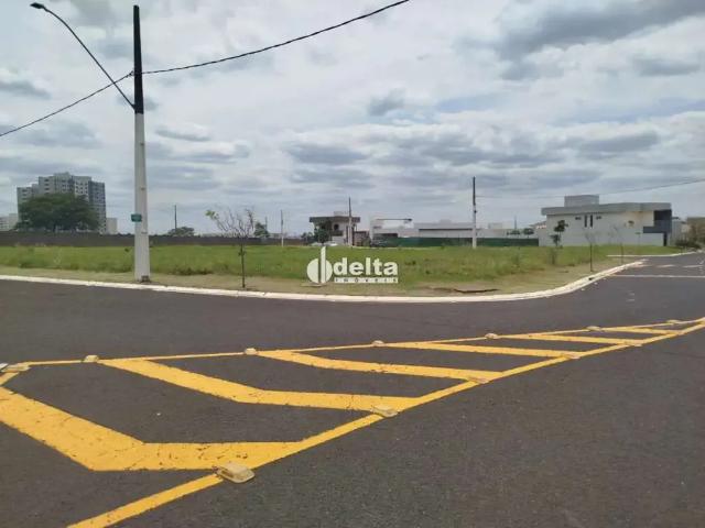 Terreno em Condomínio para Venda em Uberlândia/MG Shopping Park
