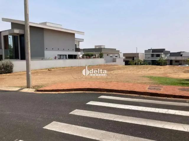 Terreno em Condomínio para Venda em Uberlândia/MG Shopping Park