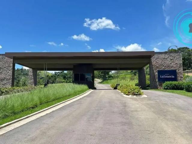 Terreno em Condomínio para Venda em Valinhos/SP Chácaras Alpina