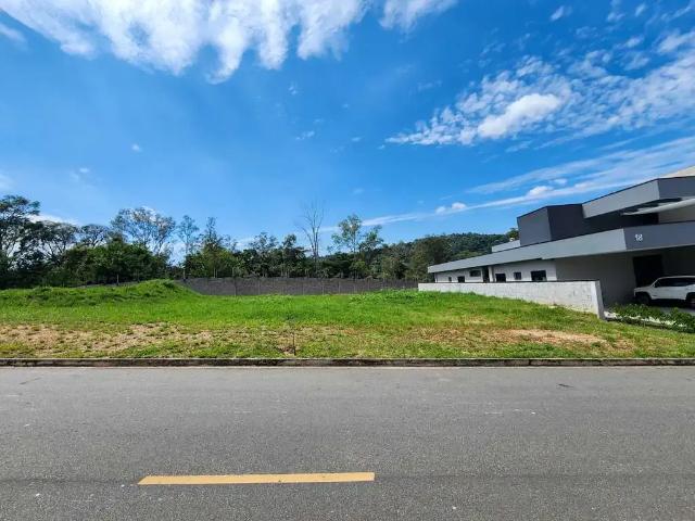 Terreno em Condomínio para Venda em Valinhos/SP Jardim Portugal