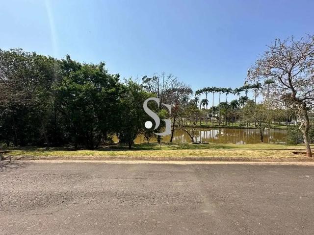 Terreno em Condomínio para Venda em Valinhos/SP Joapiranga 3 Quartos